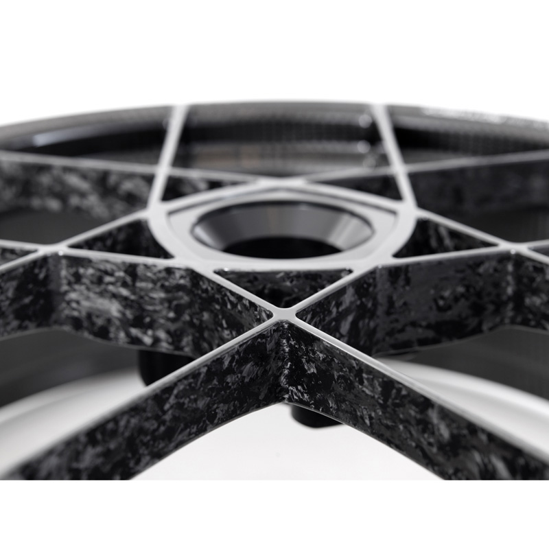 Rotobox R70600B787 Bullet Symmetric Rear Wheel 17 Rotobox R70600B787 Bullet Symmetric Rear Wheel 17